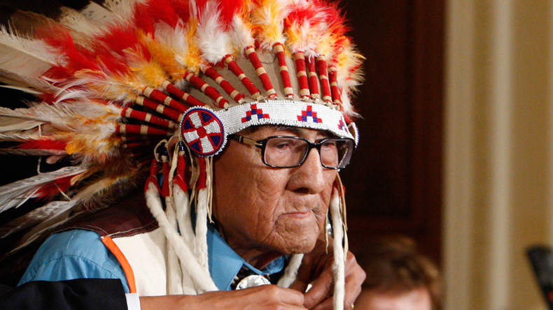 Joe Medicine Crow, last link to Battle of Little Bighorn, 'walks on' at ...
