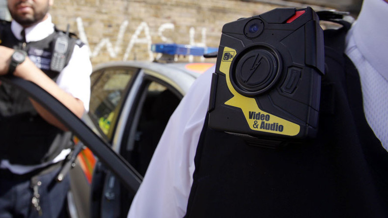 Thousands of London police officers to start wearing body cams — RT UK