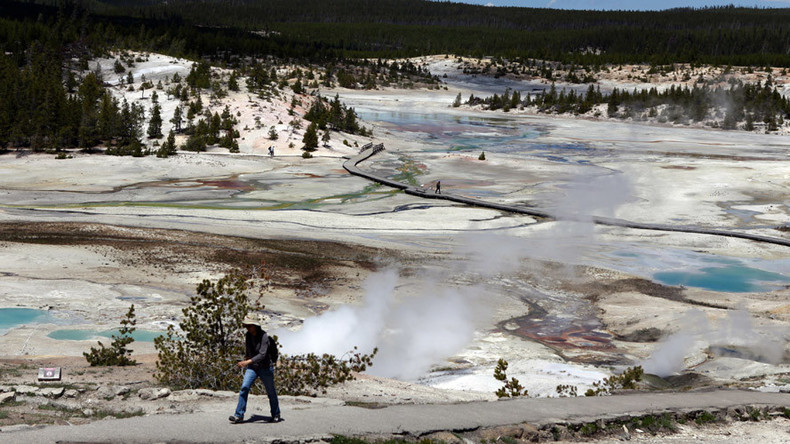 Yellowstone visitor suffers fatal fall into boiling-hot acidic geyser ...