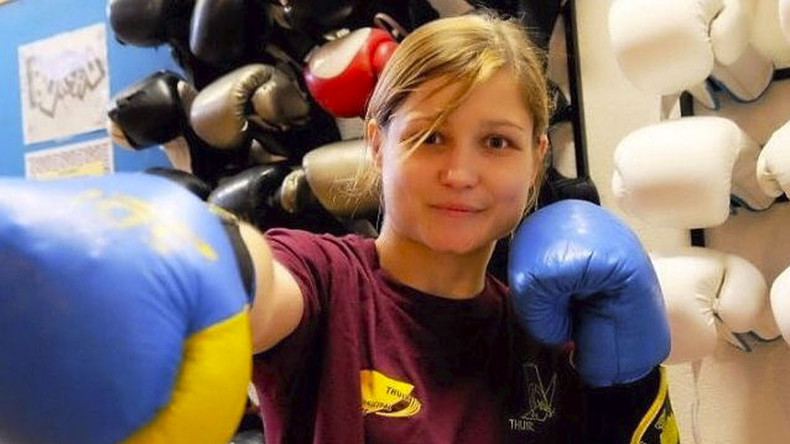 Female world champion boxer dies at 26 while training for title defense ...