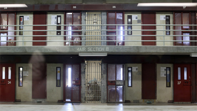 Kentucky prison doctor fired after inmate starves to death — RT America