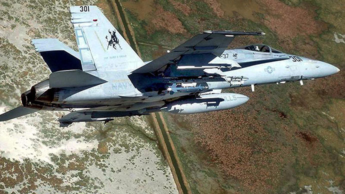 Back to Iraq: F-18 Super Hornets patrol desert to track ISIS forces ...
