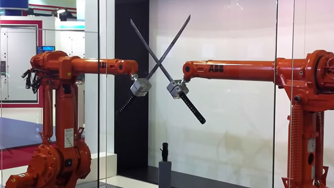 Katana-wielding robots battle each other with deadly precision (VIDEO ...