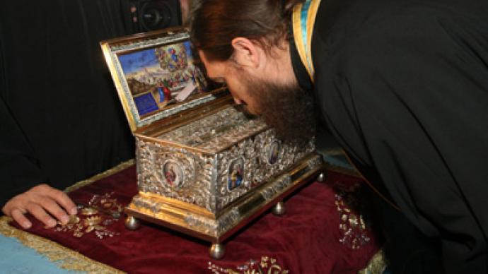 Belt of blessings: Christian relic visits Russia — RT News